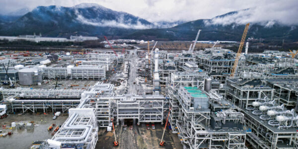 Guilbeault pulls pin on $11-billion Kitimat refinery project backed by ...
