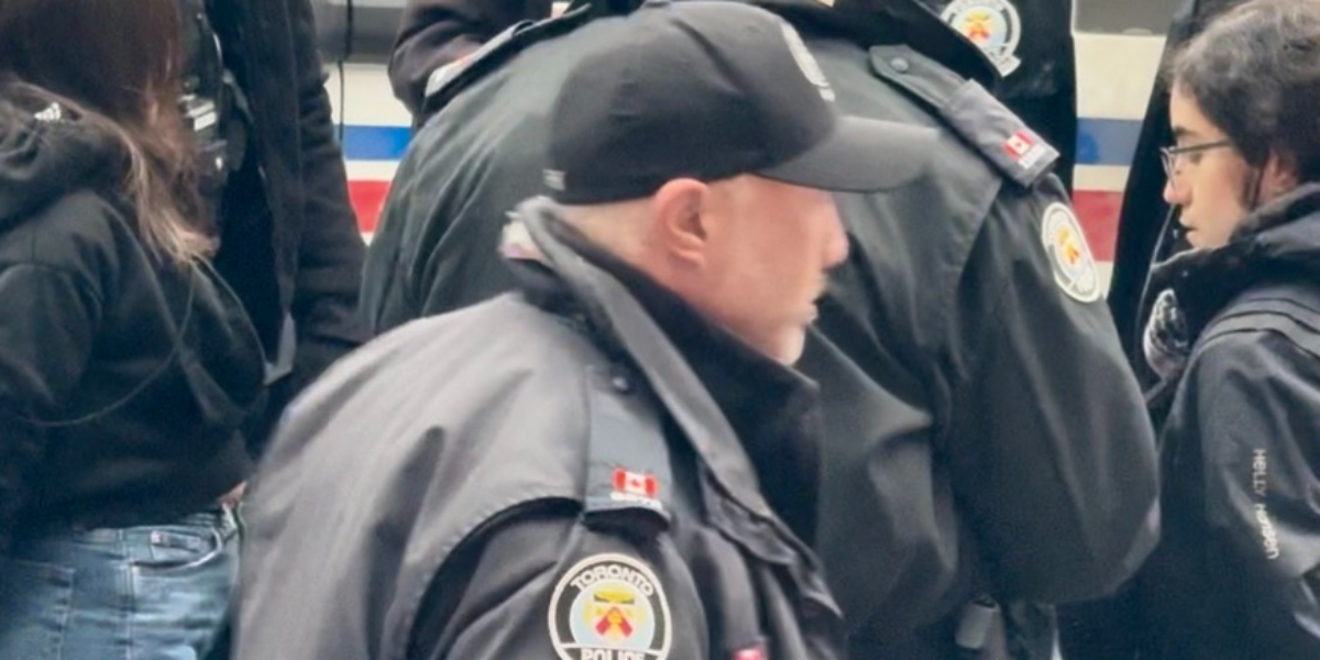 WARMINGTON: Eight arrests at counter-protest against Canada First rally ...